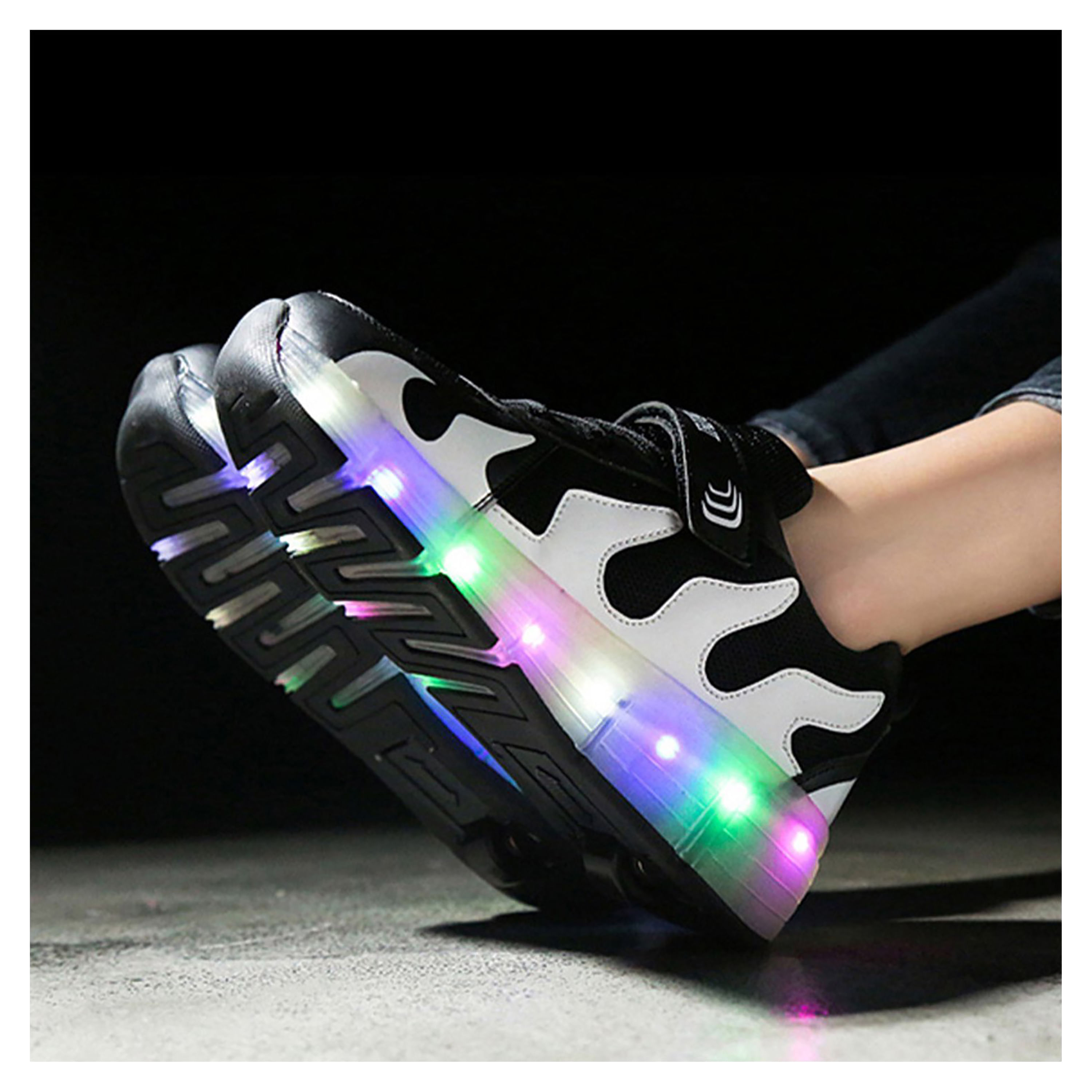 Comprar Patines Apache, con rueda retractil y luces en la suela ...